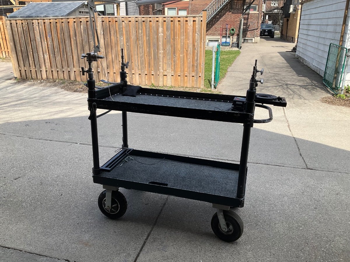 Collapsible camera cart 'Jeff DaSilva' with powered wheels - Steadicam ...